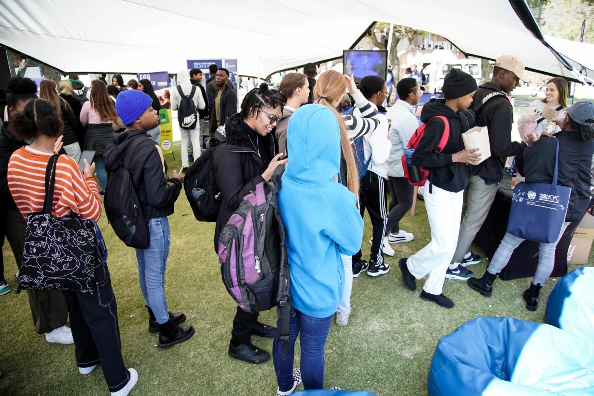 WIN R10 000 in your Standard Bank MyMo Account! - Varsityvibe